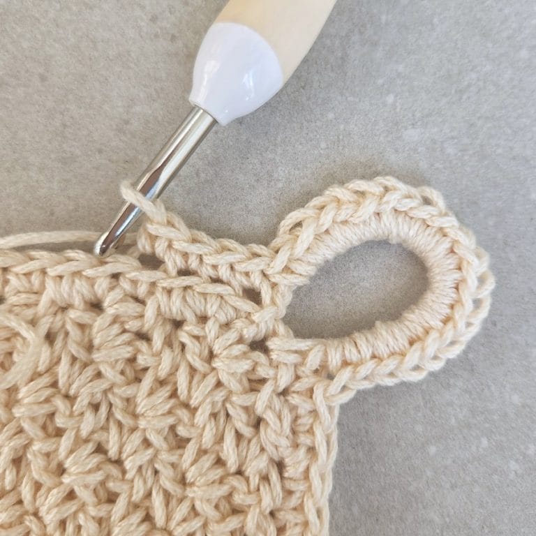 C2C Crochet Farmhouse Hot Pad Pattern (Free) - Made by Gootie