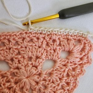 Floral Crochet Triangle Bunting Pattern (Free) - Made by Gootie